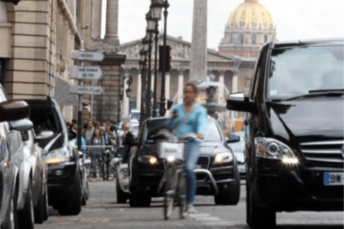 Paris takes on "auto-besity" with higher parking fees for SUVs ...