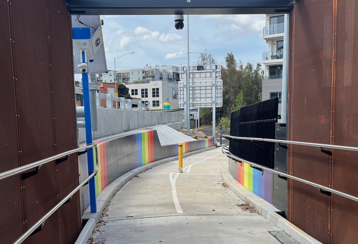 Dynon Road Bridge opens for bikes | Bicycle Network